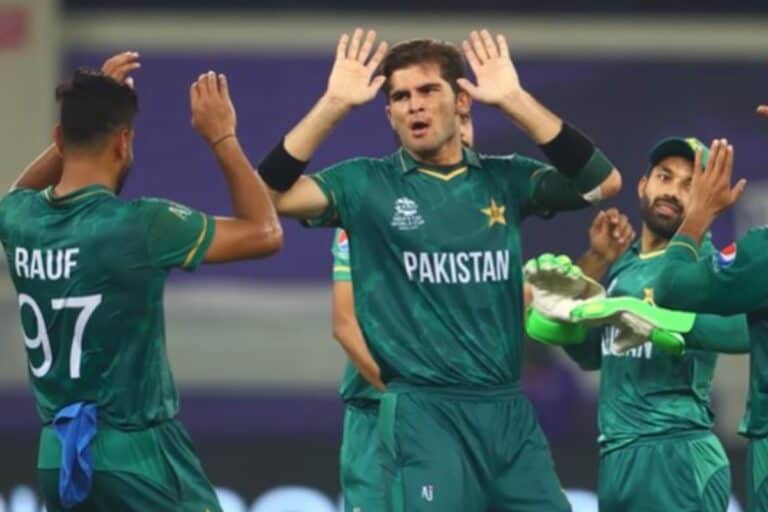 What Is A Powerplay In Cricket? – With Diagrams! – Cricketers Hub